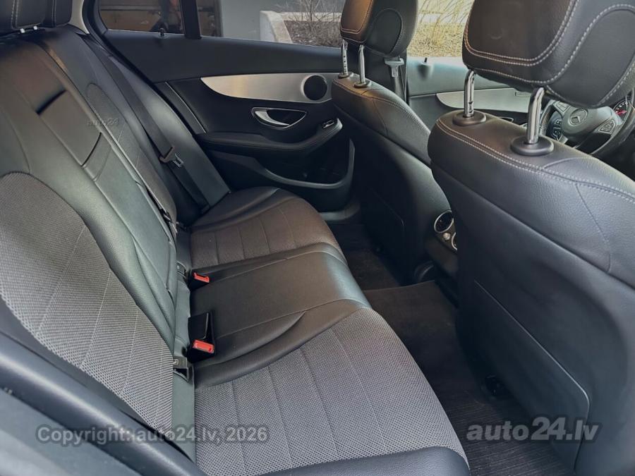Black Mercedes-Benz C-Class 2016 in Tartu, with an engine capacity of 2.10 L and mileage of 331 thousand km for 11500 €, photo 16 on AUTOMOTO.COM.LV
