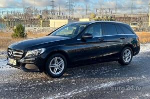 Melns Mercedes-Benz C-Class 2016 Tallina, ar dzinēja tilpumu 2.10 L un nobraukumu 247 tūkst. km par 10500 €, foto  vietnē AUTOMOTO.COM.LV