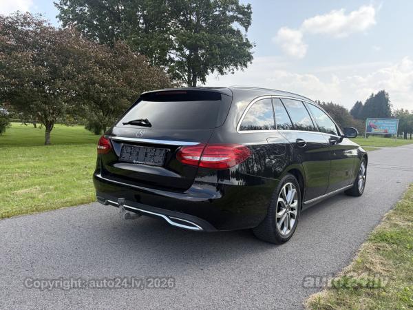 Мерседес Ц-Класс 2016 в Вильянди на AUTOMOTO.COM.LV Черный Мерседес Ц-Класс 2016 в Вильянди, объемом двигателя 2.10 л и пробегом 225 тыс. км за 11990 €, фото 4 на AUTOMOTO.COM.LV