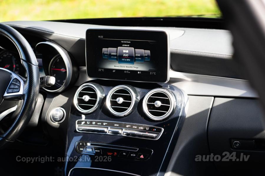 Black Mercedes-Benz C-Class 2016 in Tartu, with an engine capacity of 2.10 L and mileage of 220 thousand km for 16800 €, photo 19 on AUTOMOTO.COM.LV