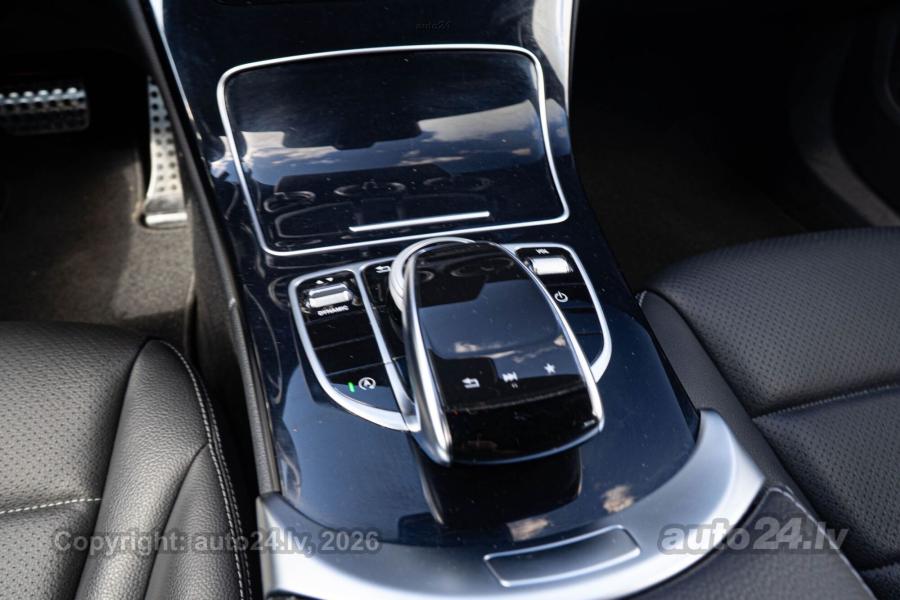 Black Mercedes-Benz C-Class 2016 in Tartu, with an engine capacity of 2.10 L and mileage of 220 thousand km for 16800 €, photo 20 on AUTOMOTO.COM.LV