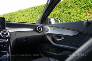 Black Mercedes-Benz C-Class 2016 in Tartu, with an engine capacity of 2.10 L and mileage of 220 thousand km for 16800 €, photo 26 on AUTOMOTO.COM.LV