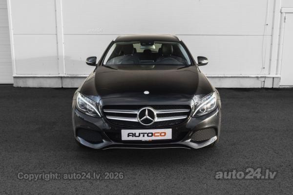 Melns Mercedes-Benz C-Class 2016 Tallina, ar dzinēja tilpumu 2.00 L un nobraukumu 155 tūkst. km par 13499 €, foto 3 vietnē AUTOMOTO.COM.LV