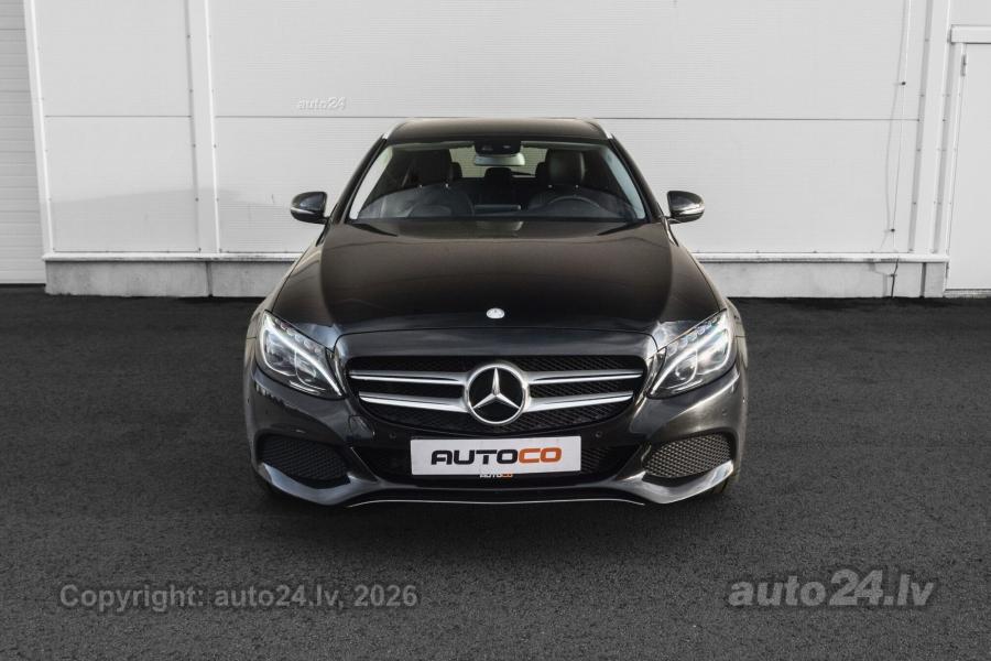 Melns Mercedes-Benz C-Class 2016 Tallina, ar dzinēja tilpumu 2.00 L un nobraukumu 155 tūkst. km par 13499 €, foto 3 vietnē AUTOMOTO.COM.LV