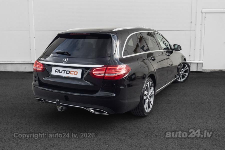 Melns Mercedes-Benz C-Class 2016 Tallina, ar dzinēja tilpumu 2.00 L un nobraukumu 155 tūkst. km par 13499 €, foto 9 vietnē AUTOMOTO.COM.LV