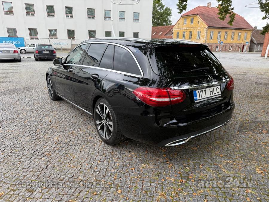 Melns Mercedes-Benz C-Class 2016 Tallina, ar dzinēja tilpumu 2.10 L un nobraukumu 206 tūkst. km par 14990 €, foto 9 vietnē AUTOMOTO.COM.LV