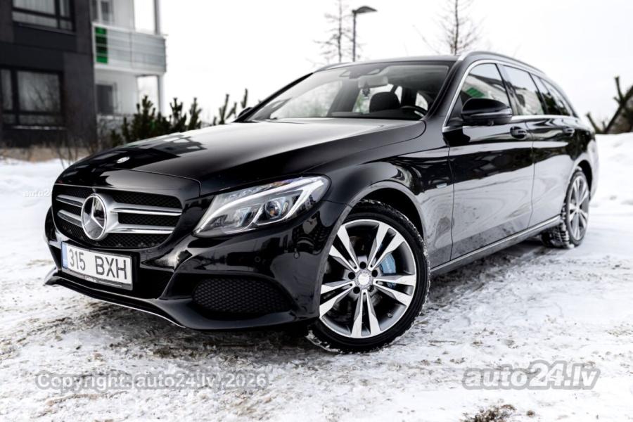 Black Mercedes-Benz C-Class 2017 in Tallinn, with an engine capacity of 2.00 L and mileage of 123 thousand km for 12990 €, photo 1 on AUTOMOTO.COM.LV