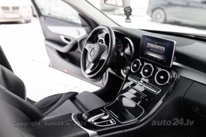 Black Mercedes-Benz C-Class 2017 in Tallinn, with an engine capacity of 2.00 L and mileage of 123 thousand km for 12990 €, photo 9 on AUTOMOTO.COM.LV
