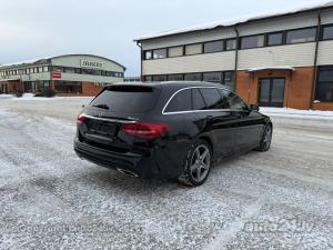 Melns Mercedes-Benz C-Class 2017 Pērnava, ar dzinēja tilpumu 2.14 L un nobraukumu 132 tūkst. km par 18900 €, foto 3 vietnē AUTOMOTO.COM.LV