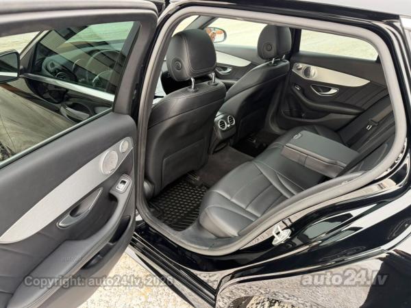 Black Mercedes-Benz C-Class 2017 in Parnu, with an engine capacity of 2.14 L and mileage of 132 thousand km for 18900 €, photo 11 on AUTOMOTO.COM.LV