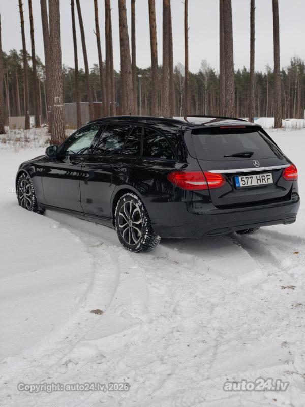 Black Mercedes-Benz C-Class 2017 in Tallinn, with an engine capacity of 2.10 L and mileage of 220 thousand km for 15500 €, photo 7 on AUTOMOTO.COM.LV