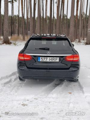Черный Мерседес Ц-Класс 2017 в Таллин, объемом двигателя 2.10 л и пробегом 220 тыс. км за 15500 €, фото 8 на AUTOMOTO.COM.LV