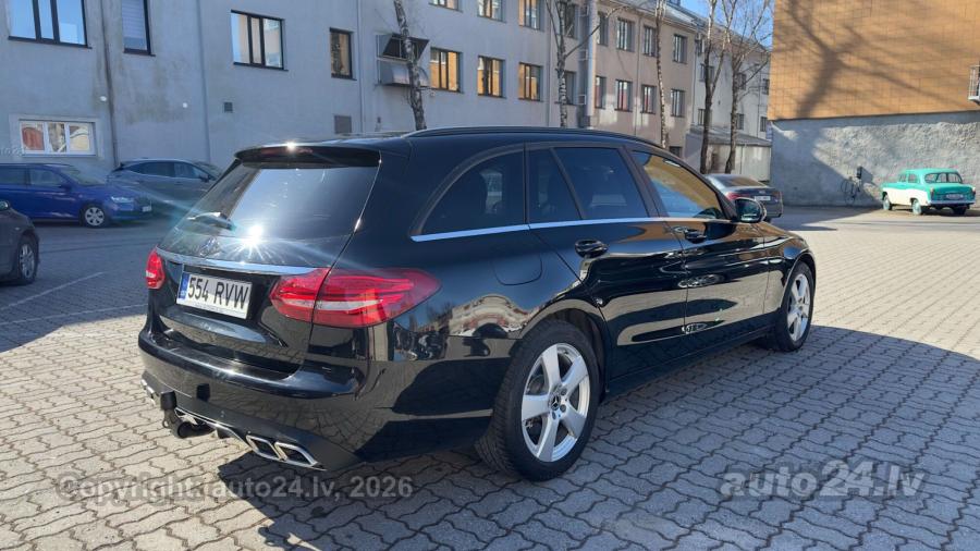 Melns Mercedes-Benz C-Class 2017 Tallina, ar dzinēja tilpumu 2.10 L un nobraukumu 275 tūkst. km par 11999 €, foto 8 vietnē AUTOMOTO.COM.LV