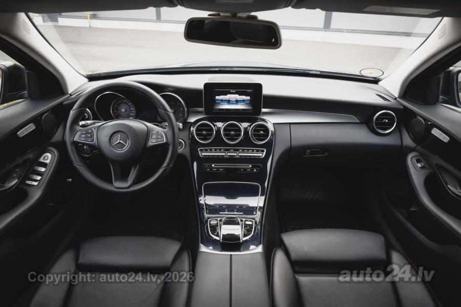 Melns Mercedes-Benz C-Class 2017 Tartu, ar dzinēja tilpumu 2.10 L un nobraukumu 286 tūkst. km par 11850 €, foto 10 vietnē AUTOMOTO.COM.LV