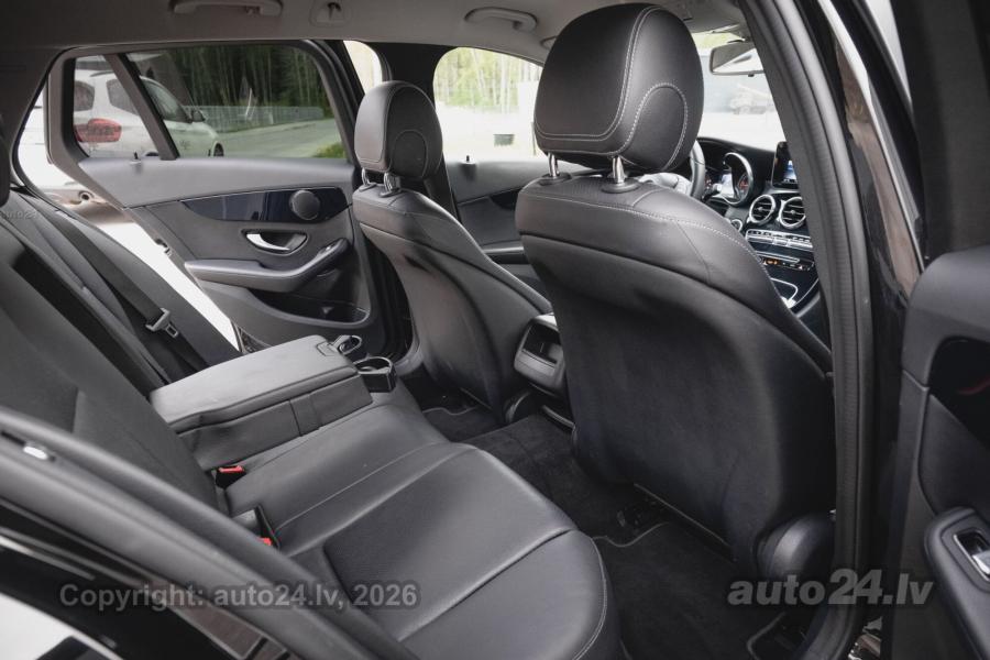 Melns Mercedes-Benz C-Class 2017 Tartu, ar dzinēja tilpumu 2.10 L un nobraukumu 286 tūkst. km par 11850 €, foto 20 vietnē AUTOMOTO.COM.LV