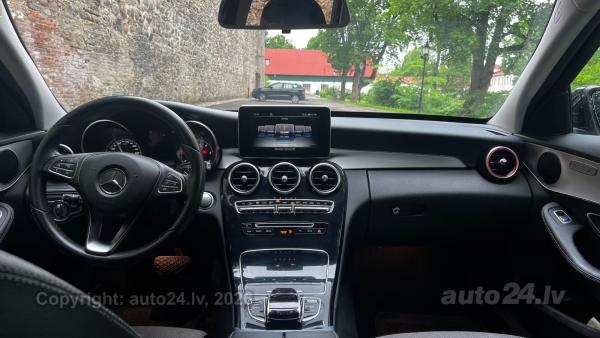 Melns Mercedes-Benz C-Class 2017 Peltsamā, ar dzinēja tilpumu 1.60 L un nobraukumu 181 tūkst. km par 14500 €, foto 9 vietnē AUTOMOTO.COM.LV