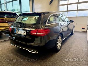 Melns Mercedes-Benz C-Class 2017 Rakvere, ar dzinēja tilpumu 1.60 L un nobraukumu 184 tūkst. km par 14200 €, foto 3 vietnē AUTOMOTO.COM.LV