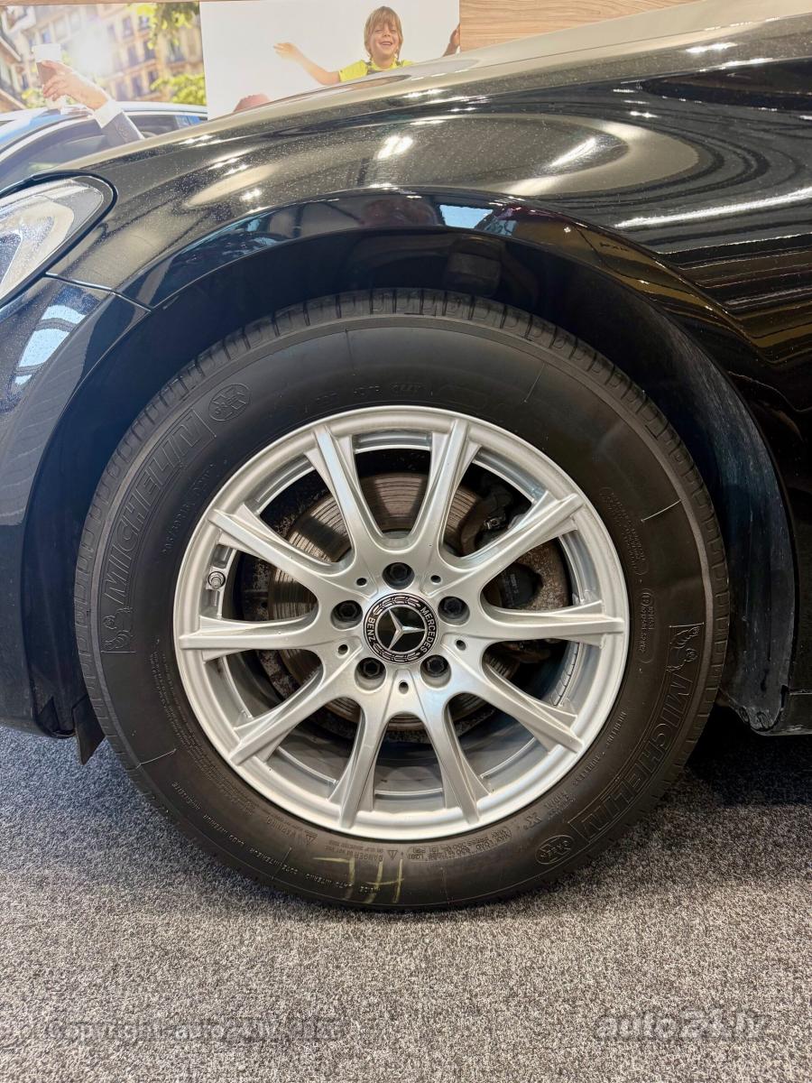 Melns Mercedes-Benz C-Class 2017 Rakvere, ar dzinēja tilpumu 1.60 L un nobraukumu 184 tūkst. km par 14200 €, foto 6 vietnē AUTOMOTO.COM.LV