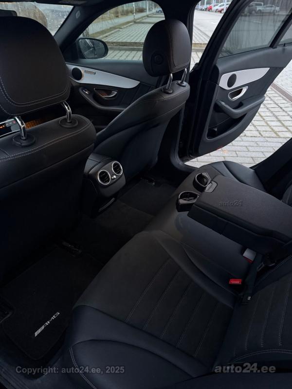 Black Mercedes-Benz C-Class 2018 in Tartu, with an engine capacity of 2.00 L and mileage of 200 thousand km for 22500 €, photo 9 on AUTOMOTO.COM.LV