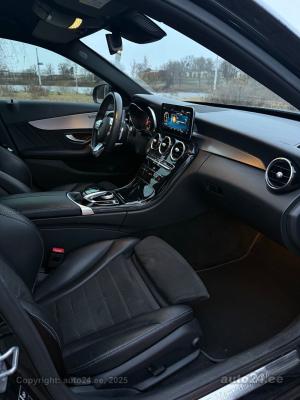 Black Mercedes-Benz C-Class 2018 in Tartu, with an engine capacity of 2.00 L and mileage of 200 thousand km for 22500 €, photo 8 on AUTOMOTO.COM.LV