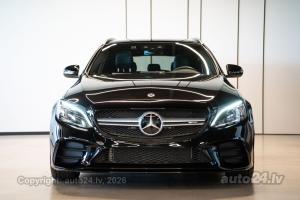 Black Mercedes-Benz C-Class 2018 in Tallinn, with an engine capacity of 3.00 L and mileage of 11 thousand km for 45880 €, photo 4 on AUTOMOTO.COM.LV