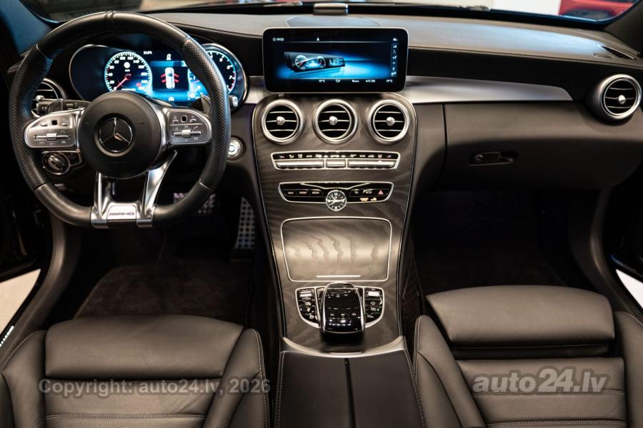 Black Mercedes-Benz C-Class 2018 in Tallinn, with an engine capacity of 3.00 L and mileage of 11 thousand km for 45880 €, photo 15 on AUTOMOTO.COM.LV