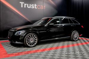 Black Mercedes-Benz C-Class 2018 in Parnu, with an engine capacity of 2.00 L and mileage of 297 thousand km for 15999 €, photo 6 on AUTOMOTO.COM.LV