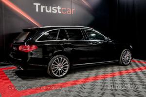 Black Mercedes-Benz C-Class 2018 in Parnu, with an engine capacity of 2.00 L and mileage of 297 thousand km for 15999 €, photo 9 on AUTOMOTO.COM.LV