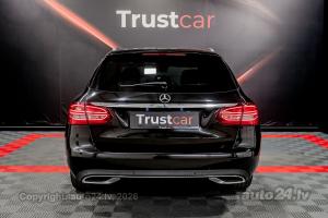 Black Mercedes-Benz C-Class 2018 in Parnu, with an engine capacity of 2.00 L and mileage of 297 thousand km for 15999 €, photo 12 on AUTOMOTO.COM.LV