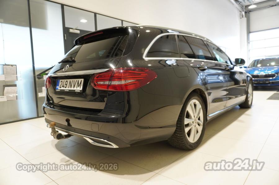 Черный Мерседес Ц-Класс 2018 в Таллин, объемом двигателя 2.00 л и пробегом 206 тыс. км за 15900 €, фото 4 на AUTOMOTO.COM.LV