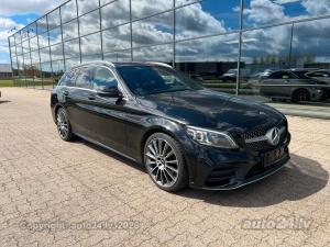 Black Mercedes-Benz C-Class 2018 in Tallinn, with an engine capacity of 2.00 L and mileage of 273 thousand km for 15700 €, photo  on AUTOMOTO.COM.LV