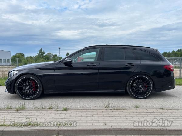 Black Mercedes-Benz C-Class 2018 in Viljandi, with an engine capacity of 2.00 L and mileage of 231 thousand km for 19999 €, photo 5 on AUTOMOTO.COM.LV
