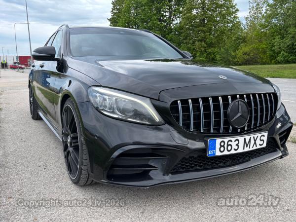 Black Mercedes-Benz C-Class 2018 in Viljandi, with an engine capacity of 2.00 L and mileage of 231 thousand km for 19999 €, photo 6 on AUTOMOTO.COM.LV