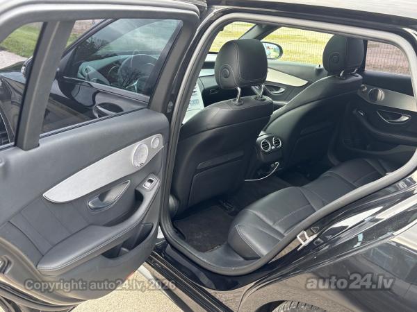 Black Mercedes-Benz C-Class 2018 in Viljandi, with an engine capacity of 2.00 L and mileage of 231 thousand km for 19999 €, photo 9 on AUTOMOTO.COM.LV