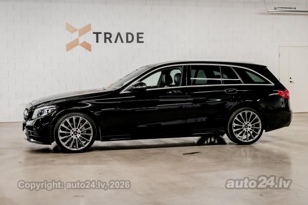 Black Mercedes-Benz C-Class 2018 in Parnu, with an engine capacity of 2.00 L and mileage of 273 thousand km for 15990 €, photo 7 on AUTOMOTO.COM.LV