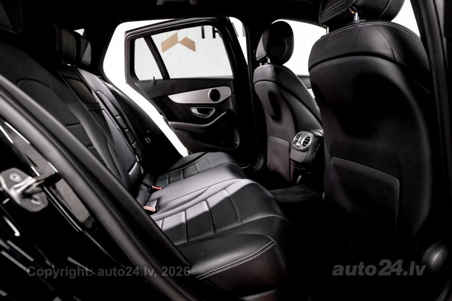 Melns Mercedes-Benz C-Class 2018 Pērnava, ar dzinēja tilpumu 2.00 L un nobraukumu 273 tūkst. km par 15990 €, foto 19 vietnē AUTOMOTO.COM.LV