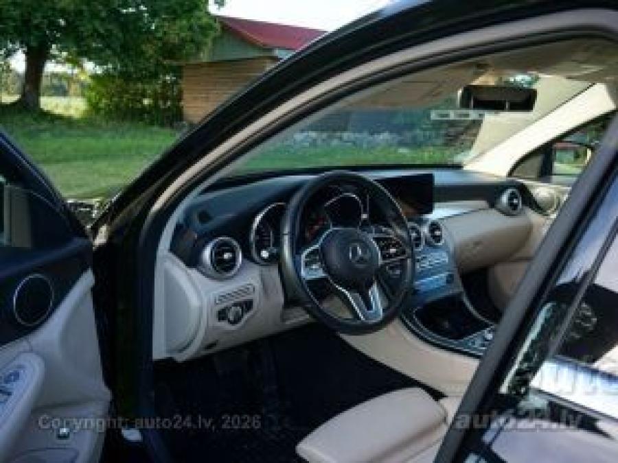 Melns Mercedes-Benz C-Class 2018 Rakvere, ar dzinēja tilpumu 2.00 L un nobraukumu 256 tūkst. km par 12800 €, foto 6 vietnē AUTOMOTO.COM.LV
