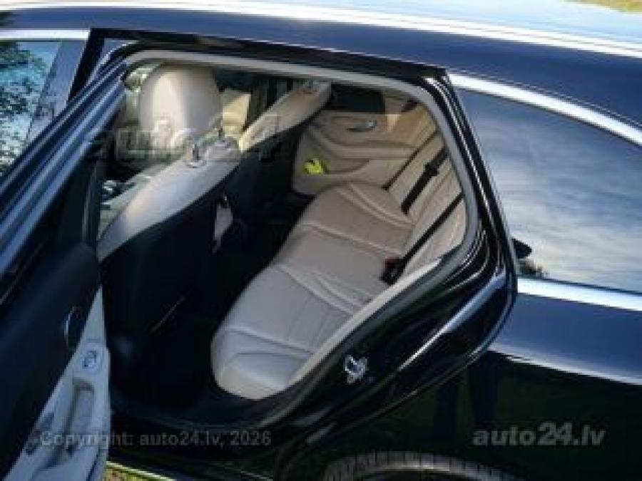 Melns Mercedes-Benz C-Class 2018 Rakvere, ar dzinēja tilpumu 2.00 L un nobraukumu 256 tūkst. km par 12800 €, foto 8 vietnē AUTOMOTO.COM.LV