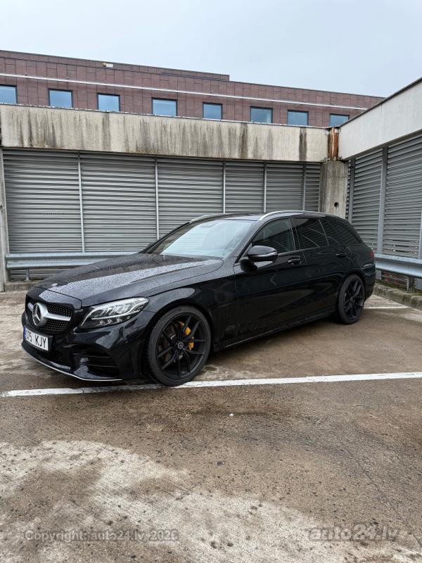Melns Mercedes-Benz C-Class 2018 Tallina, ar dzinēja tilpumu 2.00 L un nobraukumu 220 tūkst. km par 19500 €, foto 2 vietnē AUTOMOTO.COM.LV