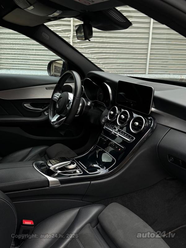 Melns Mercedes-Benz C-Class 2018 Tallina, ar dzinēja tilpumu 2.00 L un nobraukumu 220 tūkst. km par 19500 €, foto 5 vietnē AUTOMOTO.COM.LV