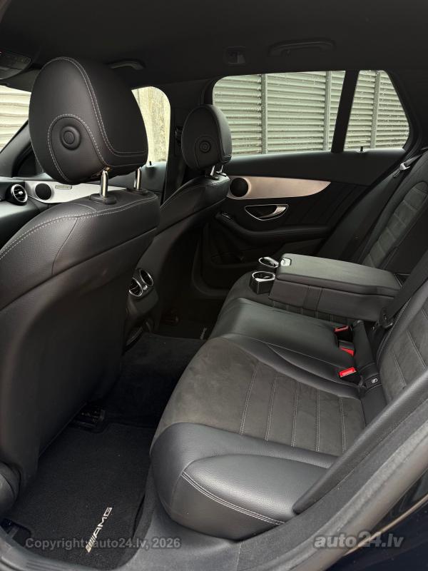 Melns Mercedes-Benz C-Class 2018 Tallina, ar dzinēja tilpumu 2.00 L un nobraukumu 220 tūkst. km par 19500 €, foto 8 vietnē AUTOMOTO.COM.LV
