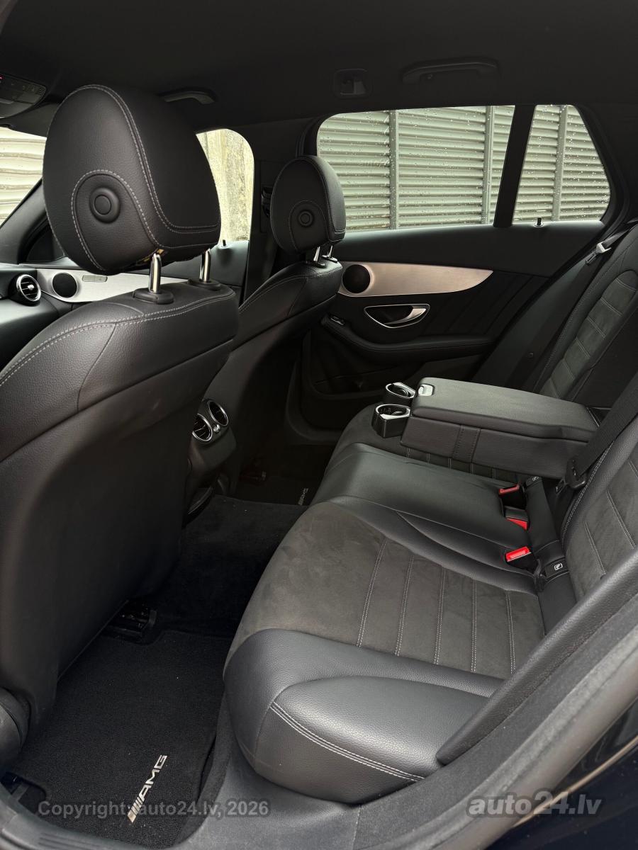 Black Mercedes-Benz C-Class 2018 in Tallinn, with an engine capacity of 2.00 L and mileage of 220 thousand km for 19500 €, photo 9 on AUTOMOTO.COM.LV