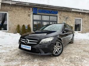 Melns Mercedes-Benz C-Class 2019 Tallina, ar dzinēja tilpumu 2.00 L un nobraukumu 101 tūkst. km par 21990 €, foto  vietnē AUTOMOTO.COM.LV