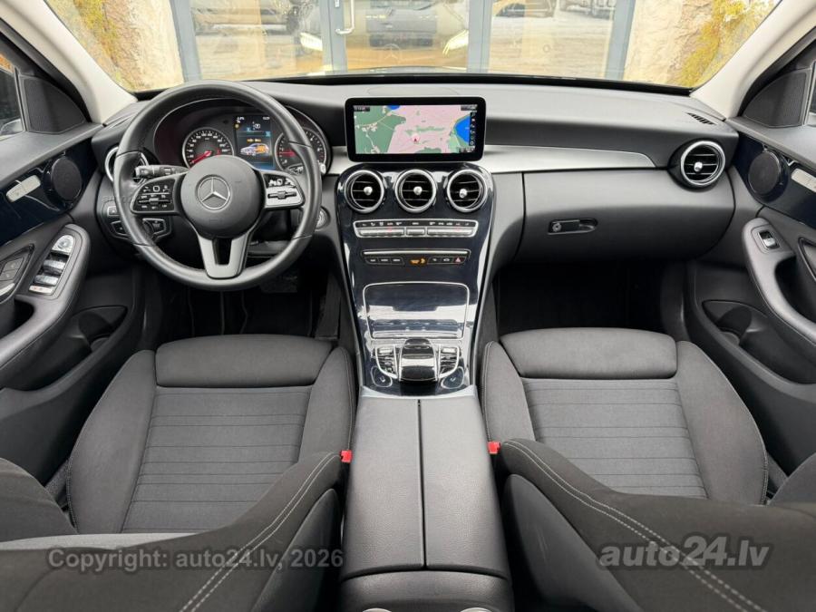 Melns Mercedes-Benz C-Class 2019 Tallina, ar dzinēja tilpumu 2.00 L un nobraukumu 101 tūkst. km par 21990 €, foto 5 vietnē AUTOMOTO.COM.LV