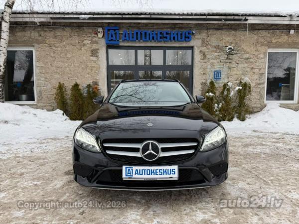 Melns Mercedes-Benz C-Class 2019 Tallina, ar dzinēja tilpumu 2.00 L un nobraukumu 101 tūkst. km par 21990 €, foto 7 vietnē AUTOMOTO.COM.LV