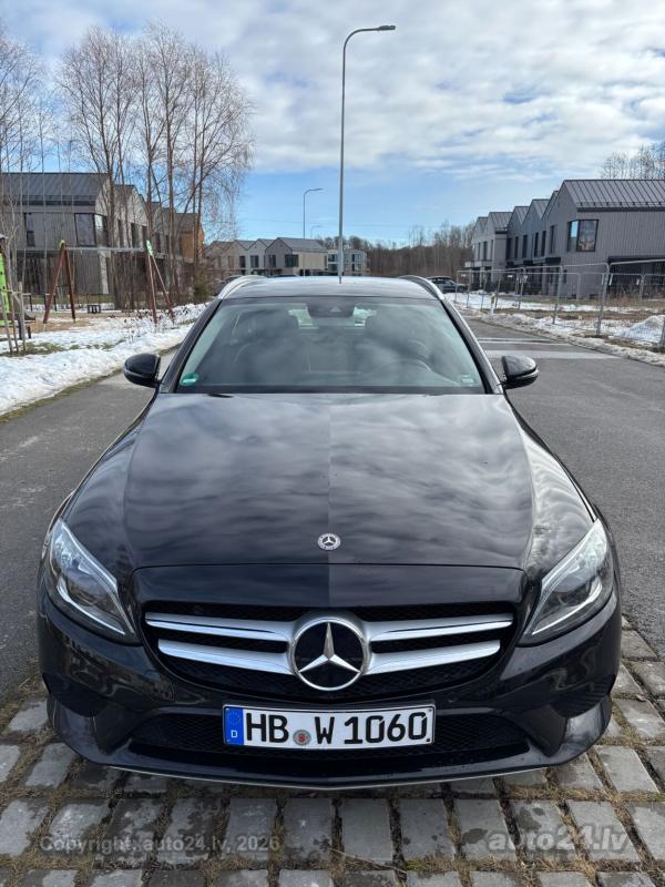 Black Mercedes-Benz C-Class 2019 in Tallinn, with an engine capacity of 8.10 L and mileage of 99 thousand km for 21265 €, photo 1 on AUTOMOTO.COM.LV