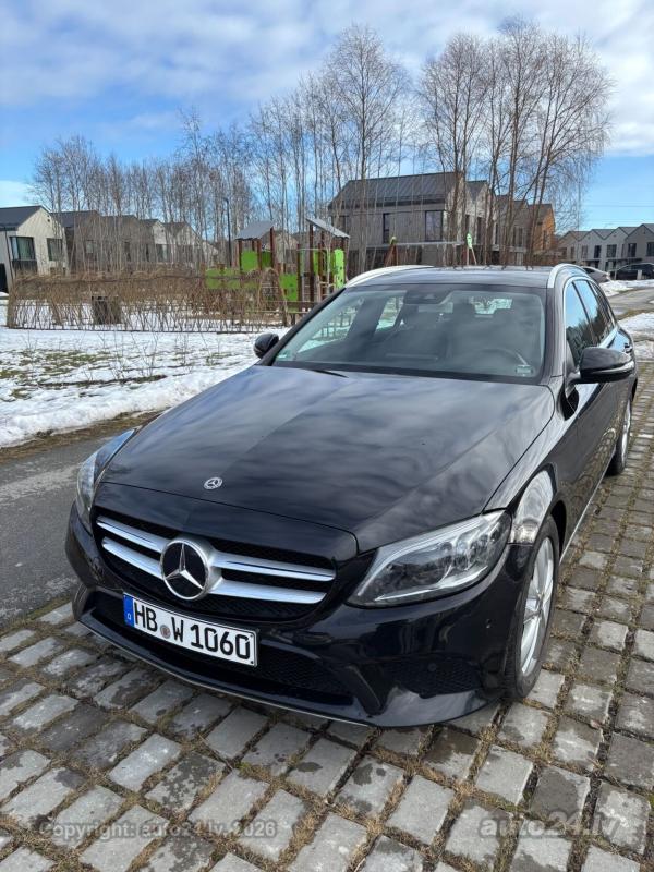 Black Mercedes-Benz C-Class 2019 in Tallinn, with an engine capacity of 8.10 L and mileage of 99 thousand km for 21265 €, photo 2 on AUTOMOTO.COM.LV