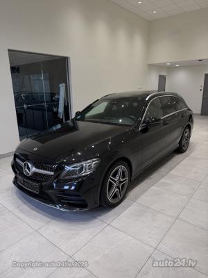 Melns Mercedes-Benz C-Class 2019 Tallina, ar dzinēja tilpumu 0.00 L un nobraukumu 118 tūkst. km par 21900 €, foto  vietnē AUTOMOTO.COM.LV