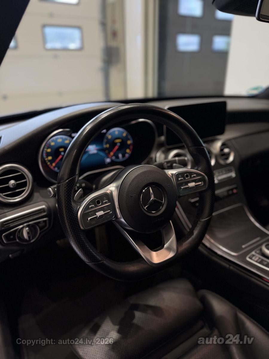Melns Mercedes-Benz C-Class 2019 Tallina, ar dzinēja tilpumu 0.00 L un nobraukumu 118 tūkst. km par 21900 €, foto 10 vietnē AUTOMOTO.COM.LV
