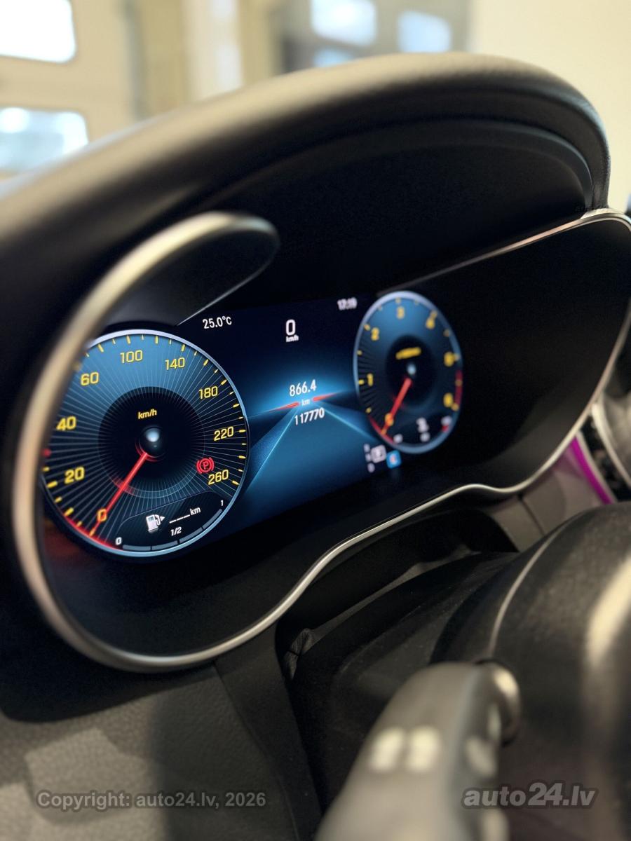 Melns Mercedes-Benz C-Class 2019 Tallina, ar dzinēja tilpumu 0.00 L un nobraukumu 118 tūkst. km par 21900 €, foto 11 vietnē AUTOMOTO.COM.LV